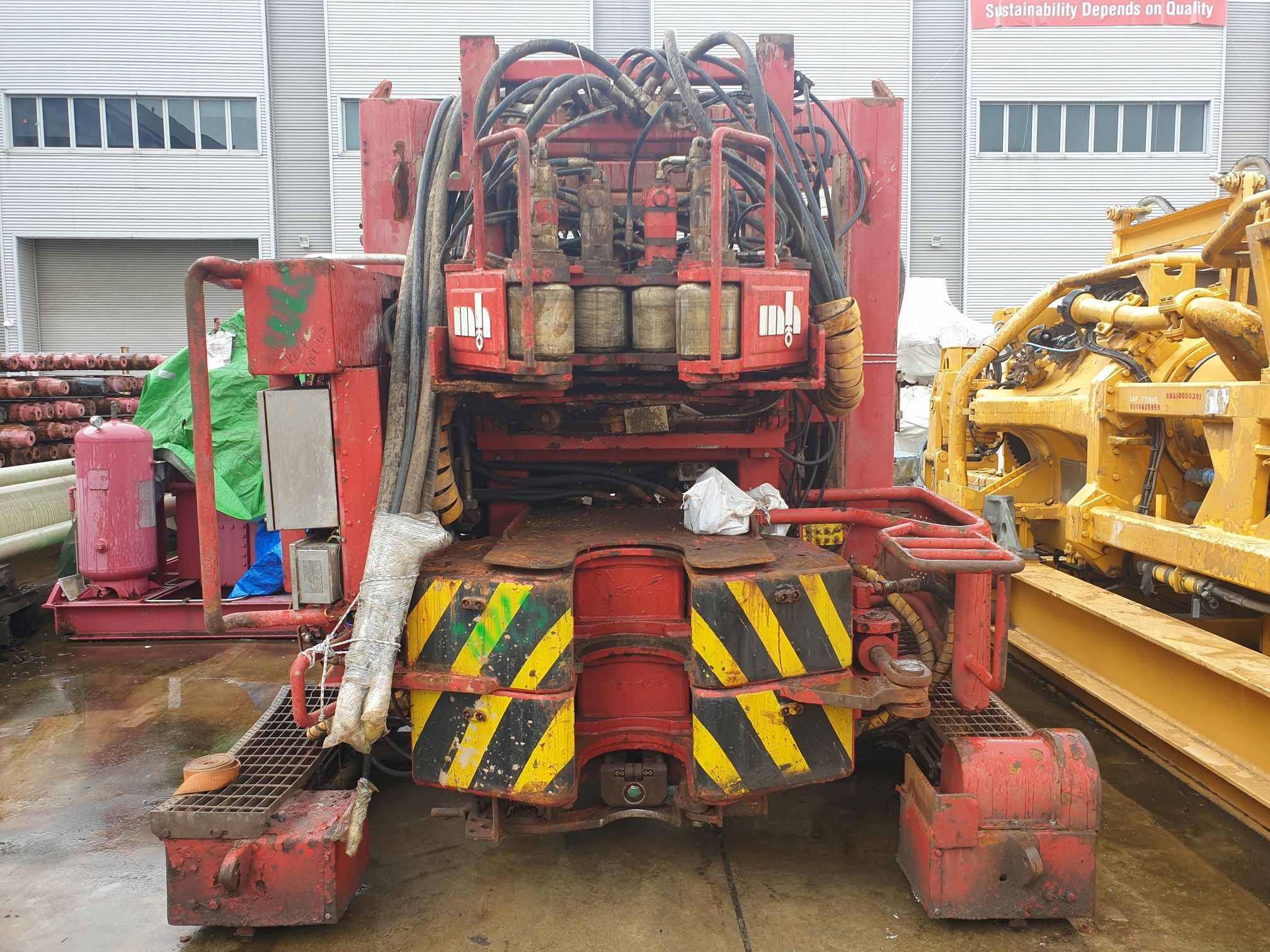 MH1899 IRON ROUGHNECK - Maps Offshore Services