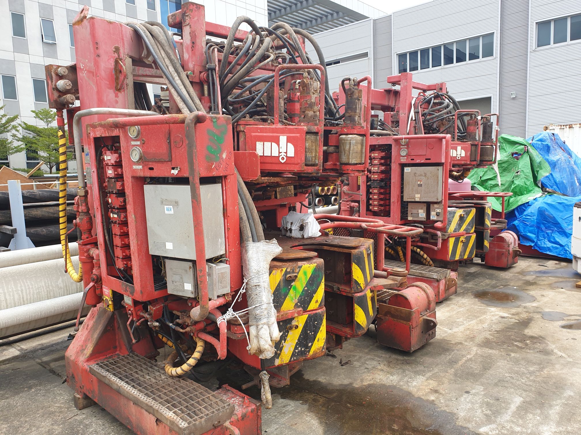 MH1899 IRON ROUGHNECK - Maps Offshore Services MH1899 IRON ROUGHNECK - Maps Offshore Services