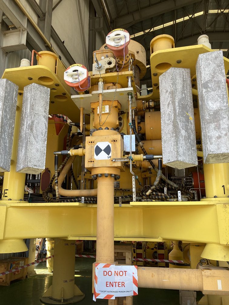 Rig Equipment > HT-2 18-3/4 Horizontal 5” x 2” XT. - Maps Offshore Services